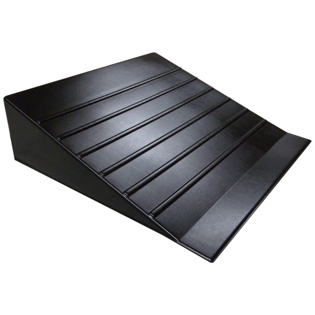 Moulded Straight ramp Black or Woodgrain - Fresh Produce Displays